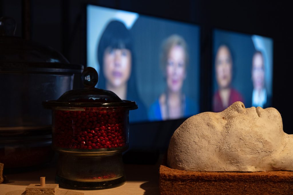 Barang-Barang: British Sign Language Tour | Stanley Picker Gallery